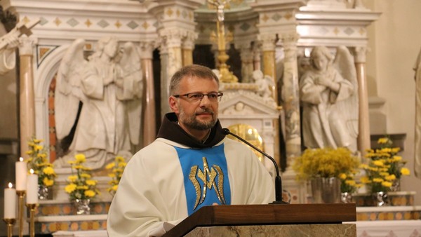 P. Robert Bahčič pred romanjem bolnikov na Brezje: V množici trpečih ...