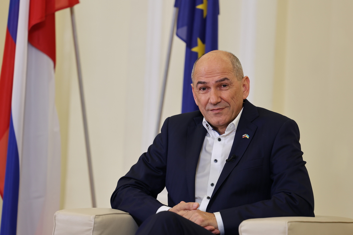 Janša: Centri moči v veliki nervozi iščejo zamenjavo za predsednika ...