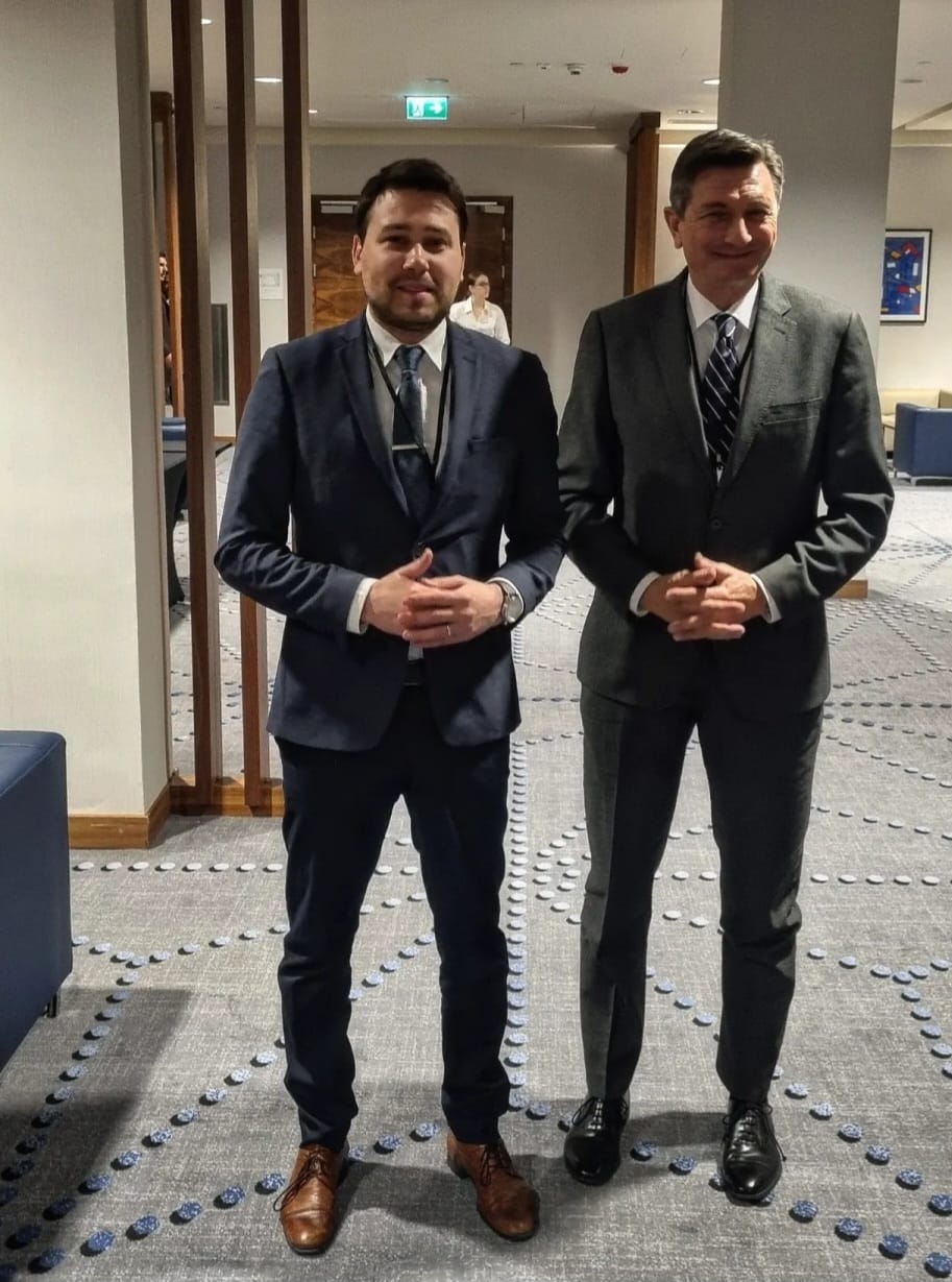 Pahor v Krakovu: Samo s kulturo spominjanja lahko preprečimo nove ...
