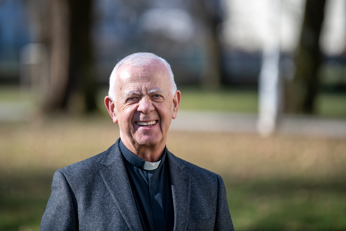 Halo? Je tam duhovnik? | Radio Ognjišče