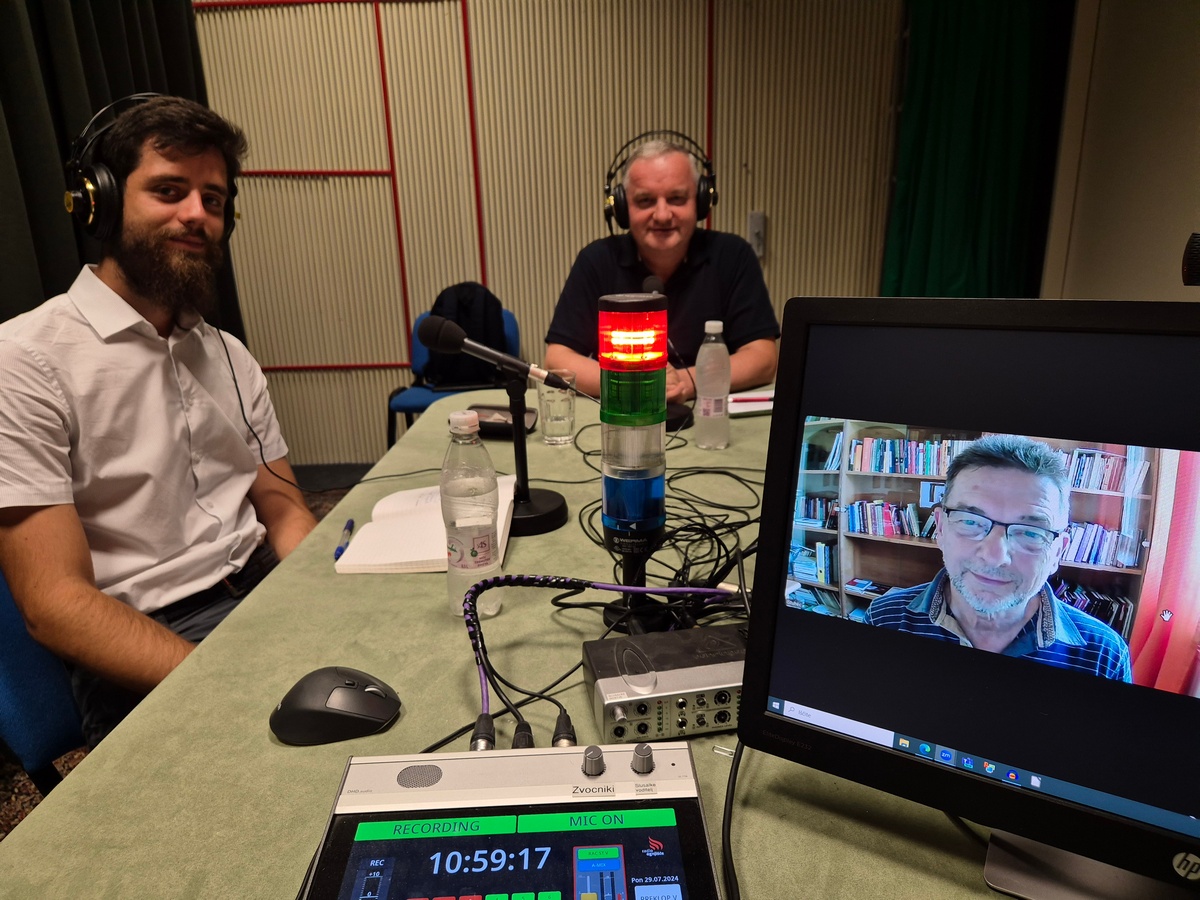 Dr. Štuhec, mag. Rustja in Šifrar za Radio Ognjišče o norčevanju iz ...