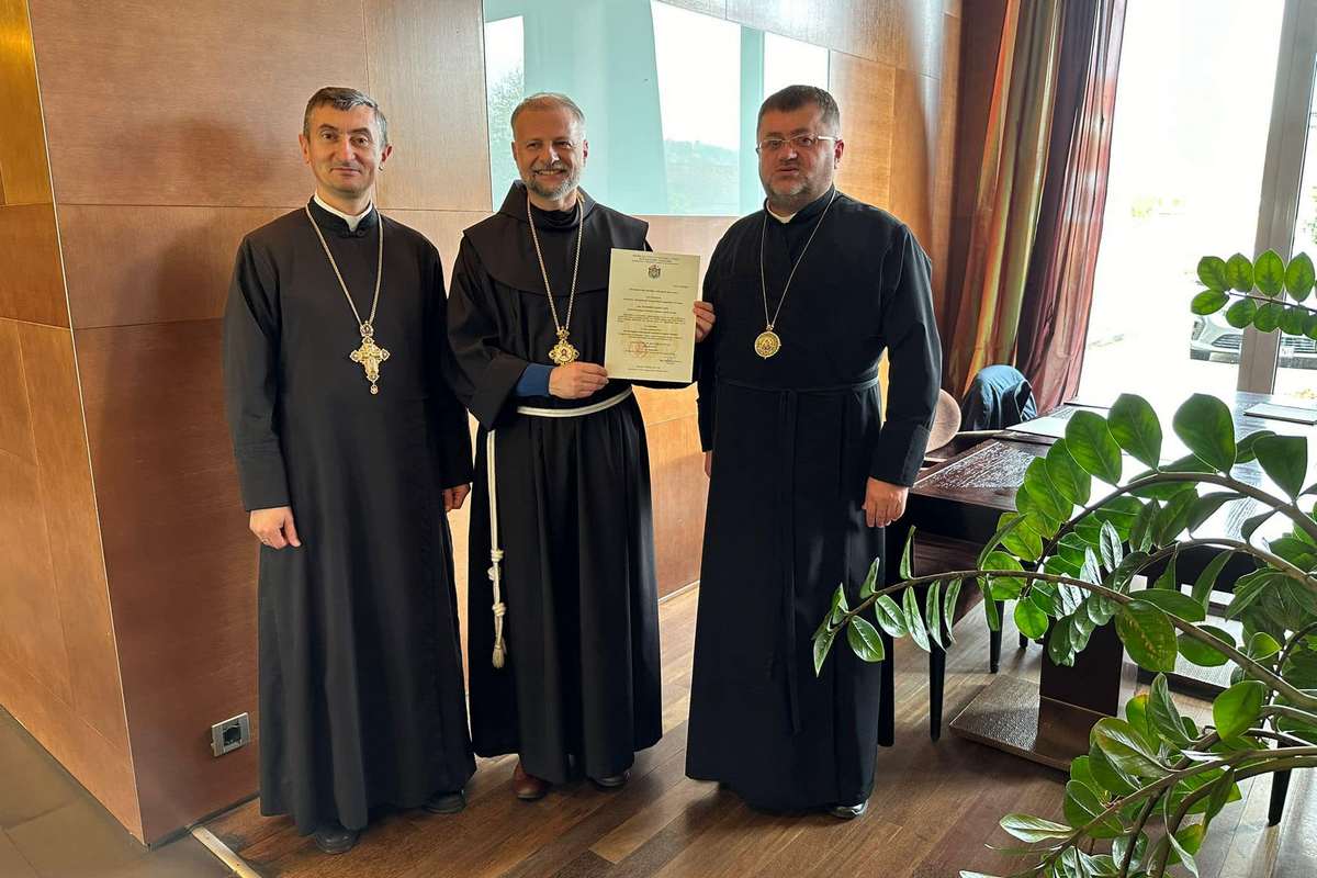 P. Robert Bahčič prejel prav posebno priznanje | Radio Ognjišče