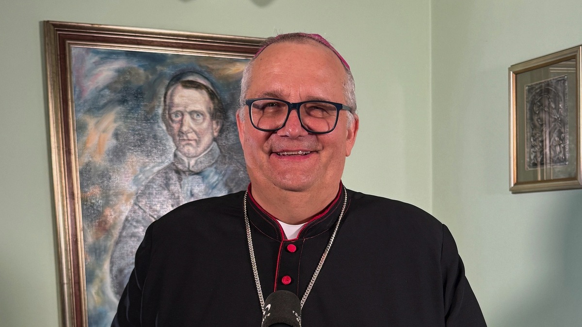 Škof Peter Štumpf po obisku v Banja Luki: Katoliška Cerkev v BiH ostaja Cerkev upanja | Radio ...